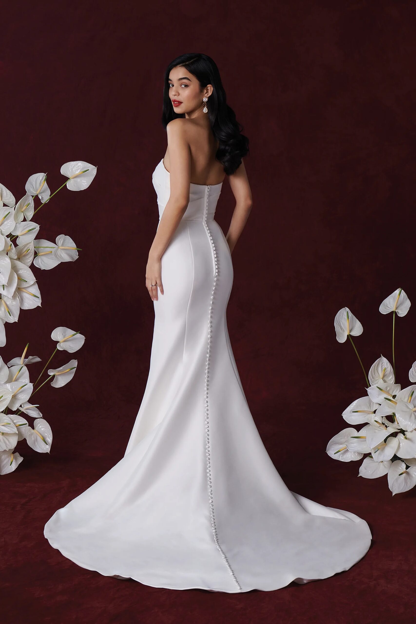 B22404 - Diva Bridal Boutique