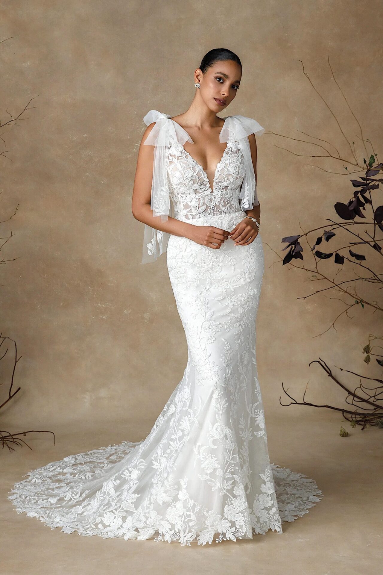 B22405 - Diva Bridal Boutique