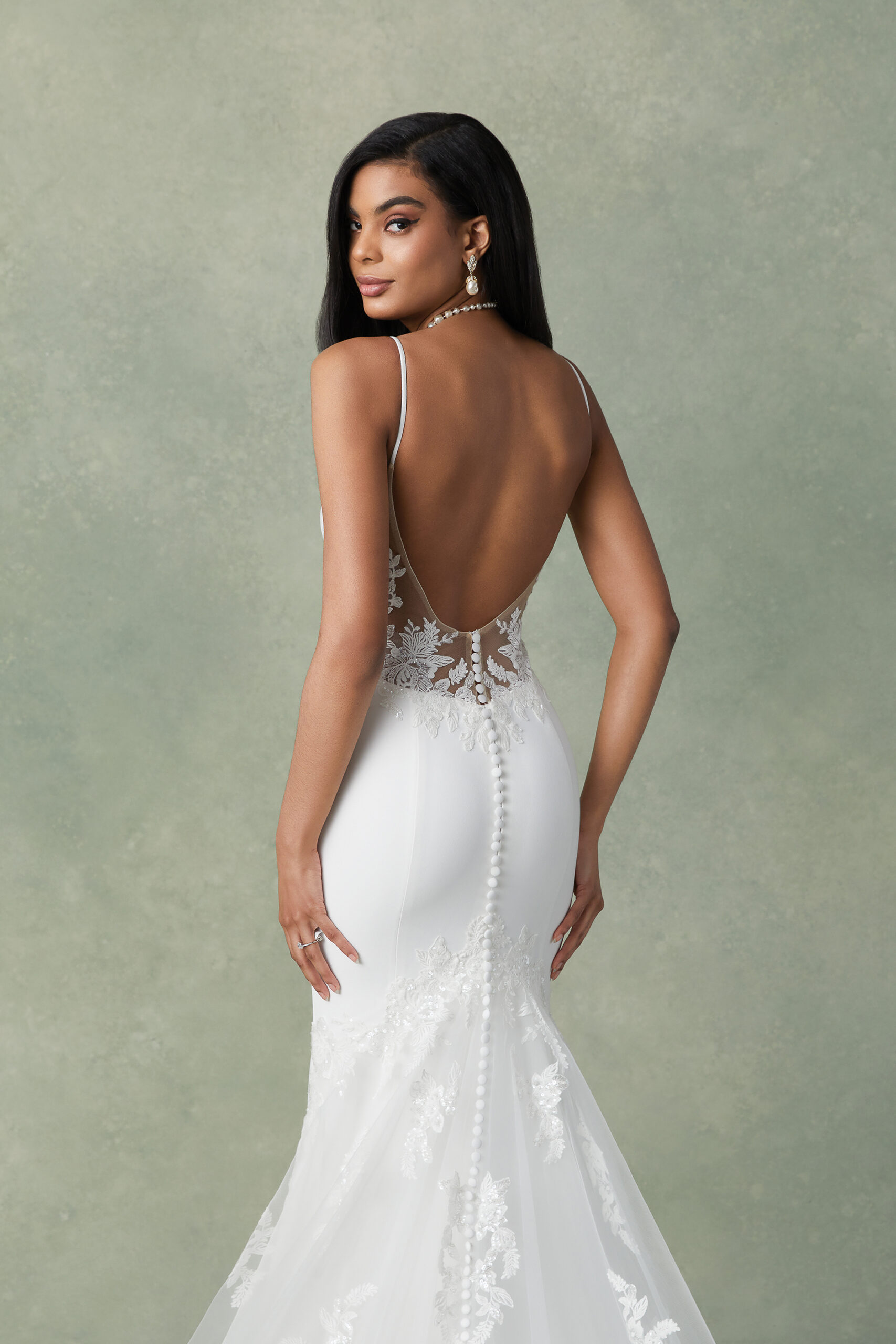 B12309 - Diva Bridal Boutique