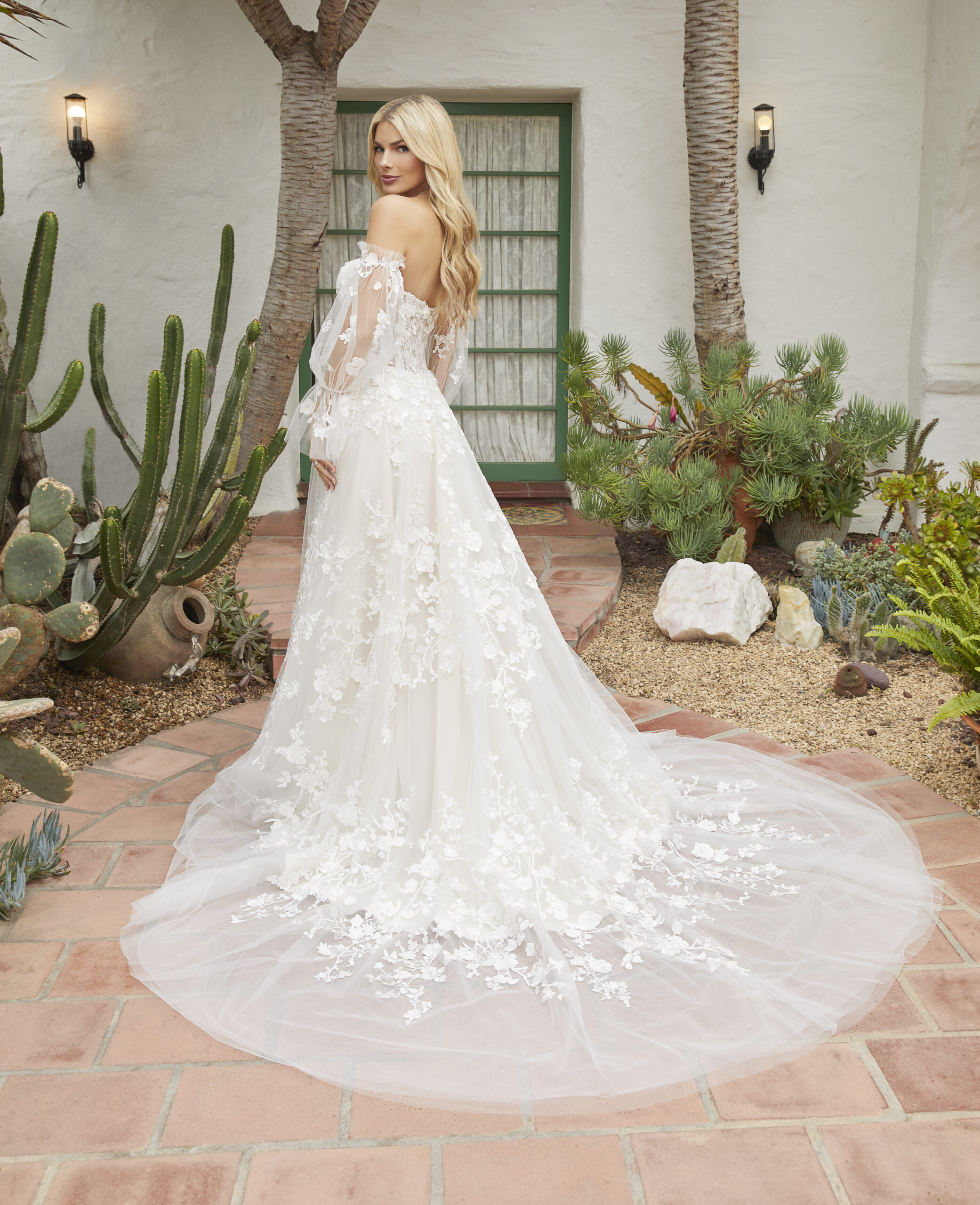 B122203 - Diva Bridal Boutique