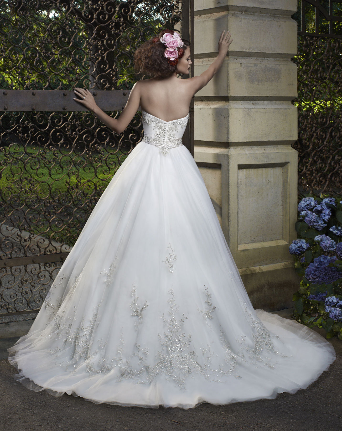 B14036 - Diva Bridal Boutique
