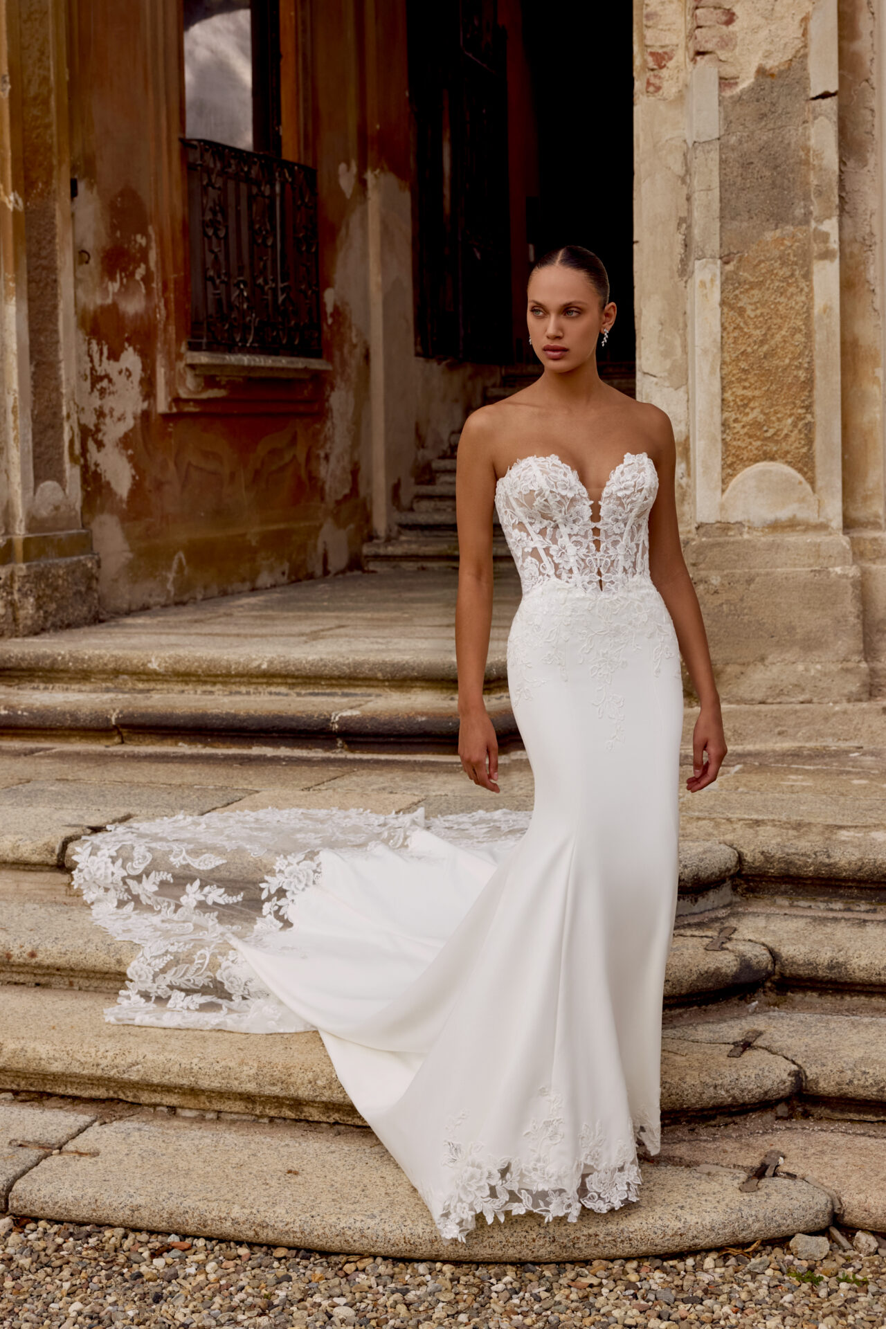 B12601 - Diva Bridal Boutique